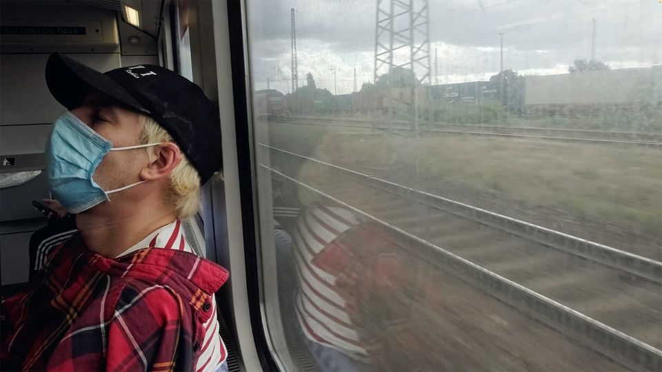 Roll Bus Roll: A Jeffrey Lewis Documentary :: Slamdance Channel